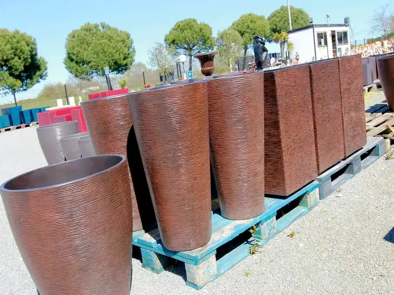 Pots en béton coulé fibré